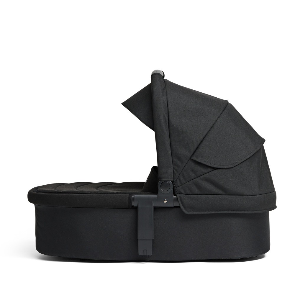 Edwards & Co Carry Cot 2 Black Luxe | Bassinets & Stands | Baby Bunting AU