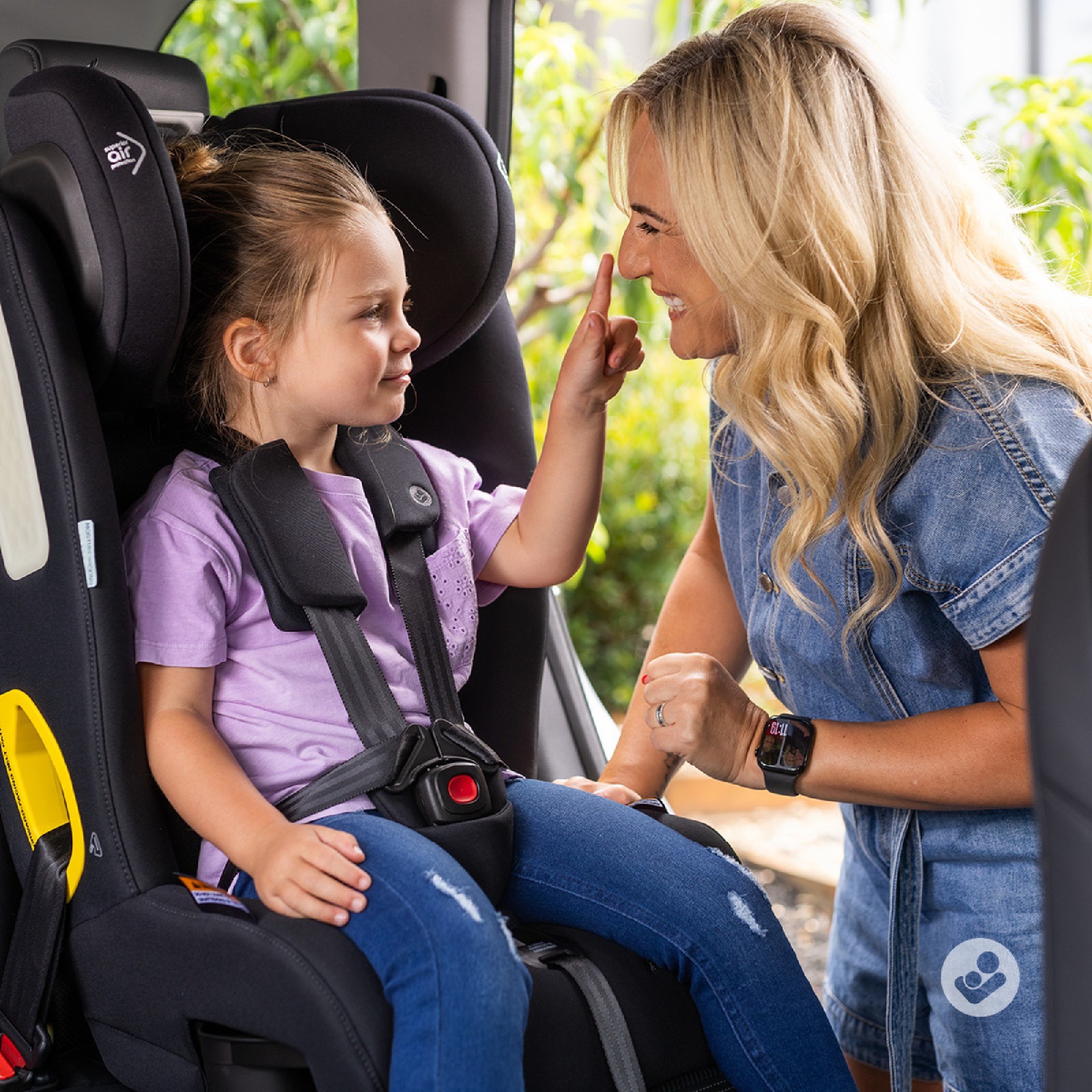 Maxi Cosi Tuva Harnessed Booster Onyx | Harnessed Boosters | Baby ...