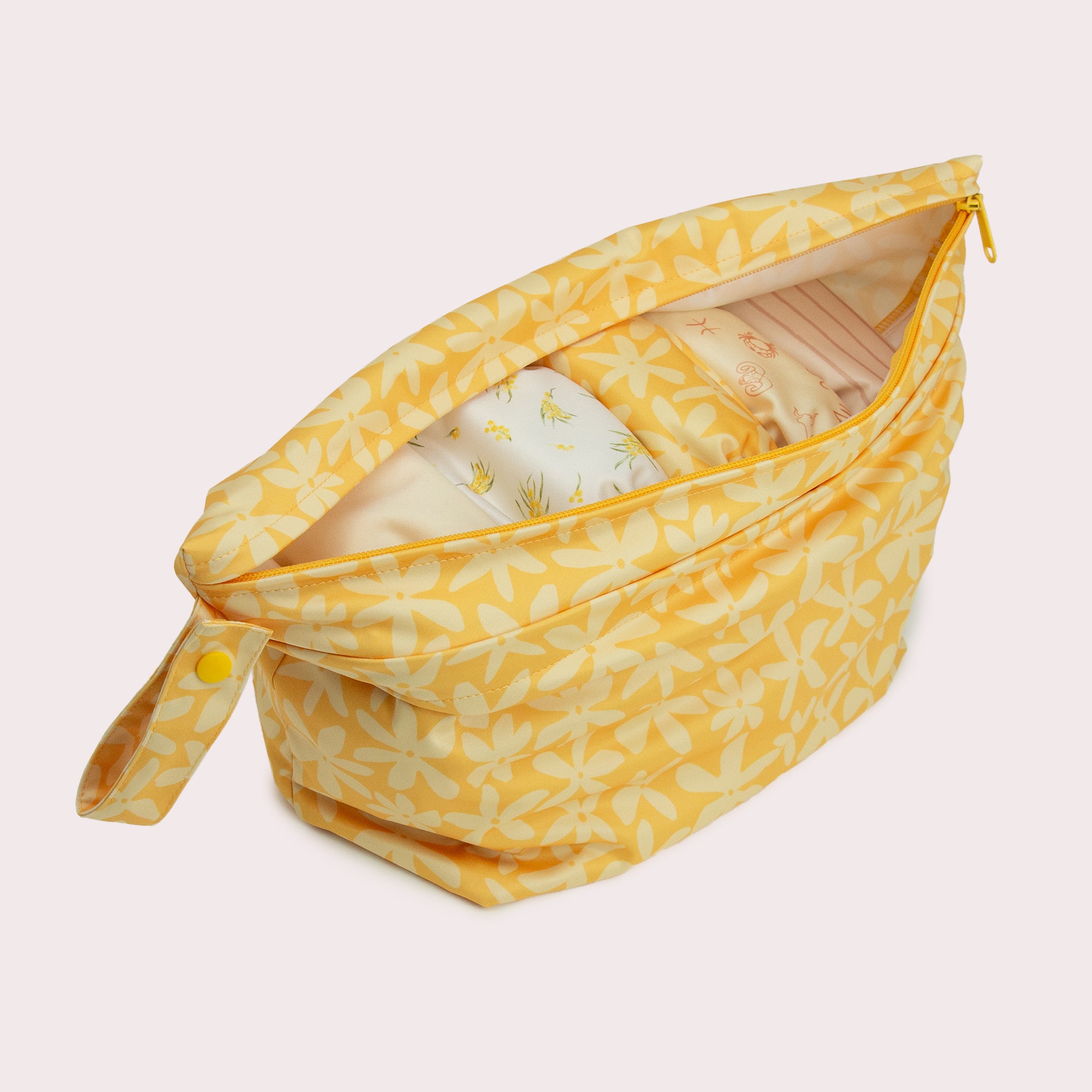 Econaps Daisy Big Wet Bag | Nappy Bags | Baby Bunting AU